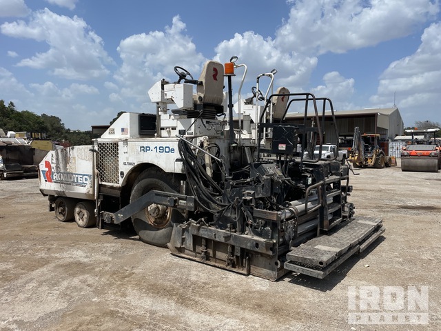 2013 Roadtec RP190E Wheel Asphalt Paver in New Braunfels, Texas, United ...