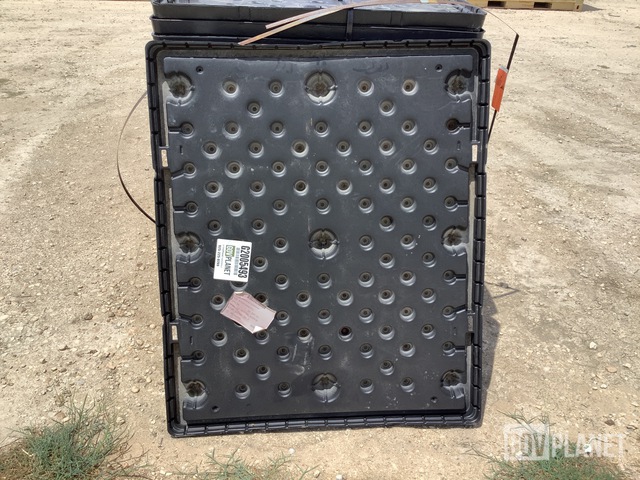 Surplus (56) Tri-Wall Box Container Lids in Lytle, Texas, United States ...
