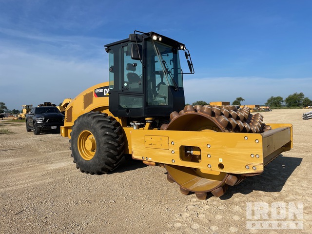 2019 Cat CP54B Padfoot Drum Compactor in Darien, Wisconsin, United ...