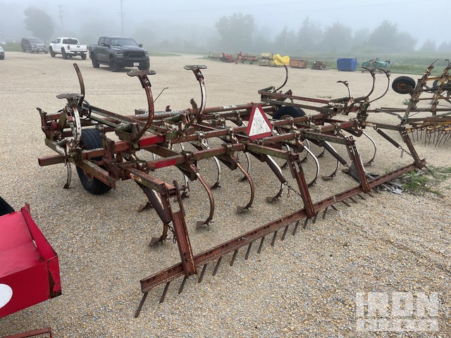 Case IH Draw Bar Cultivator in Brodhead, Wisconsin, United States ...