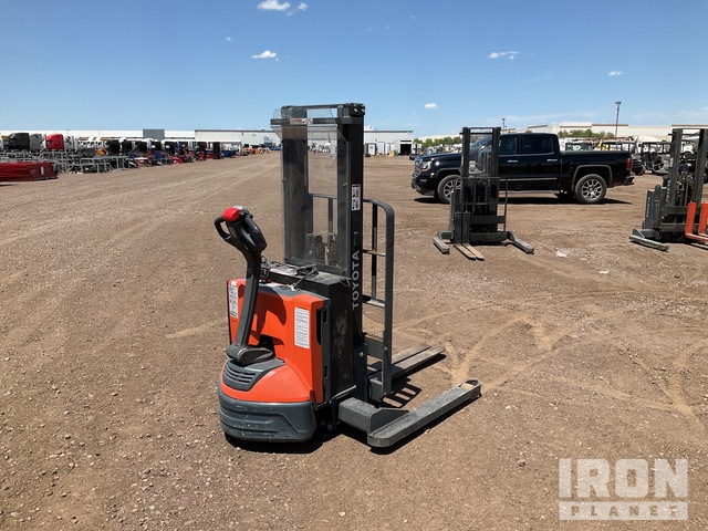 2020 (unverified) Toyota 8BWS13 2500 lb Electric Stacker in Phoenix ...