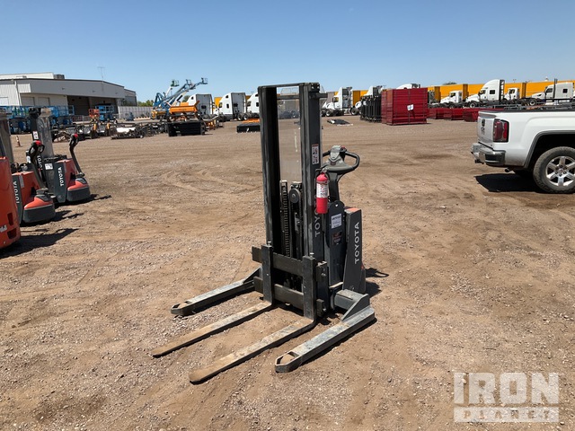 2018 Toyota 8BWS13 2500 lb Electric Stacker in Phoenix, Arizona, United ...