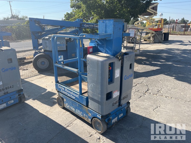 2014 Genie GRC-12 Electric Vertical Mast Lift in Rio Linda, California ...