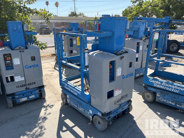 2014 Genie GRC-12 Electric Vertical Mast Lift in Rio Linda, California ...