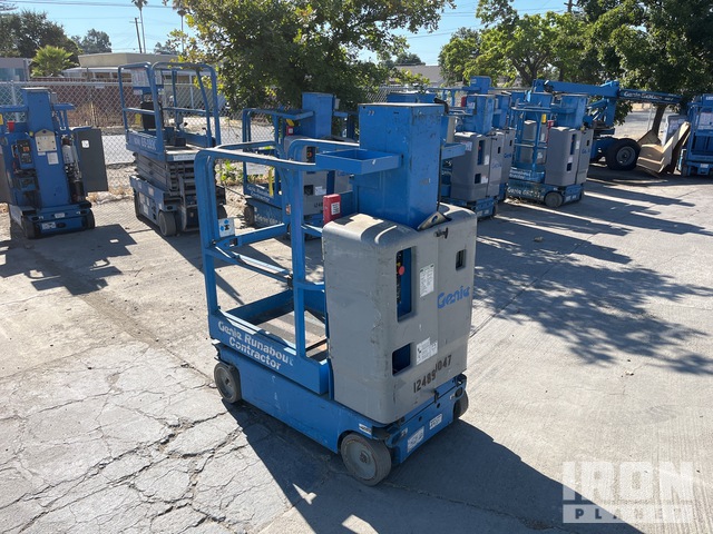 2014 Genie GRC-12 Electric Vertical Mast Lift in Rio Linda, California ...