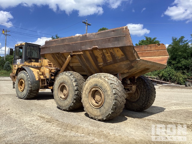 1999 Cat D400E Articulated Dump Truck in North Bend, Ohio, United ...