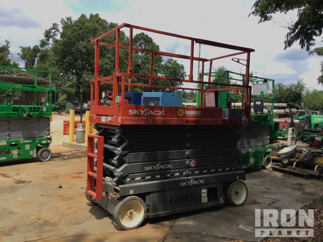 2018 Skyjack SJIII 4740 Electric Scissor Lift in Griffin, Georgia ...