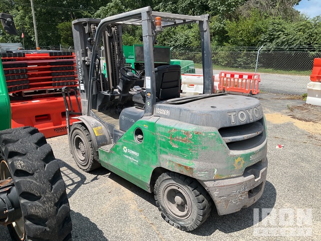 2016 Toyota 8FD45U 8500 lb Pneumatic Tire Forklift in Richmond ...