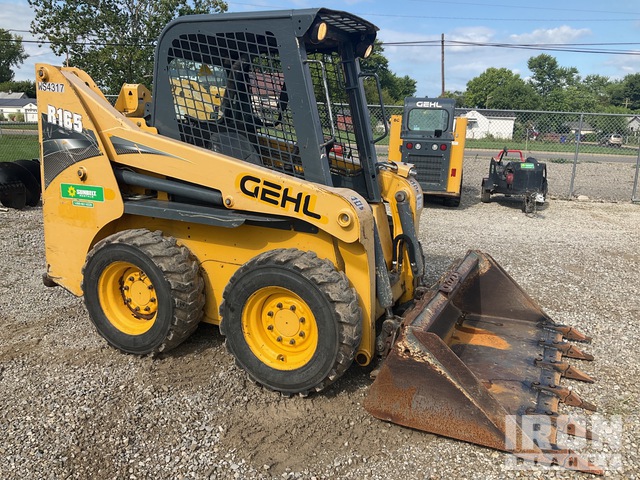 2015 Gehl R165 Skid Steer Loader in Chillicothe, Ohio, United States ...