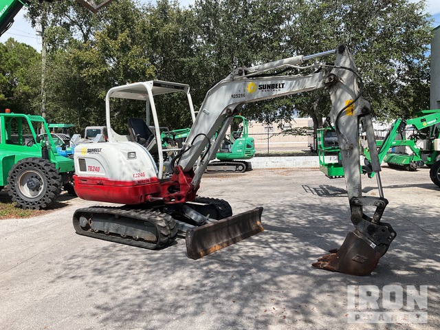 2016 Takeuchi TB240 Mini Excavator in Oldsmar, Florida, United States ...