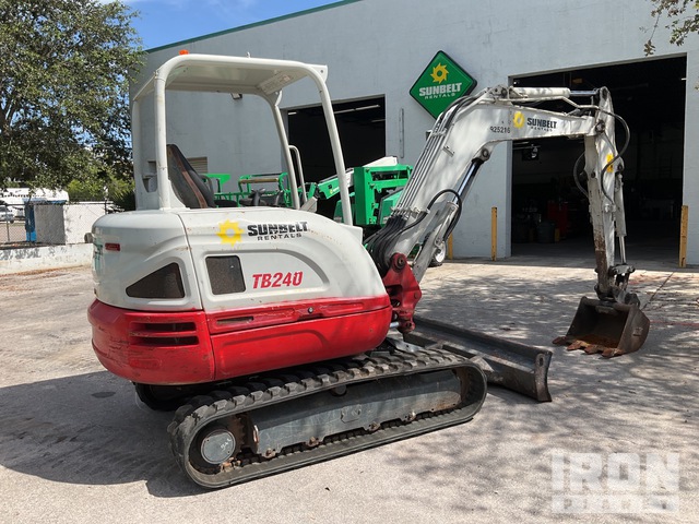 2016 Takeuchi TB240 Mini Excavator in Oldsmar, Florida, United States ...