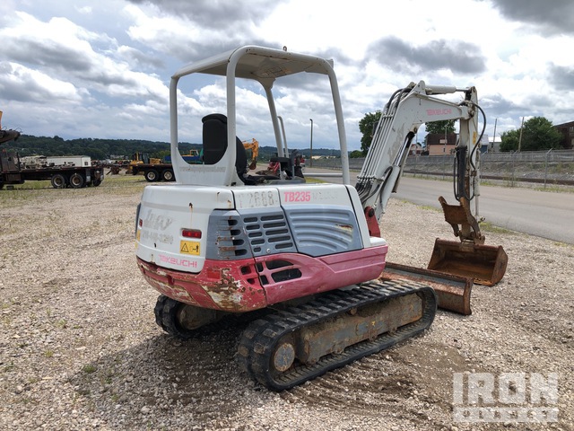 2011 Takeuchi TB235 Mini Excavator in Aliquippa, Pennsylvania, United ...