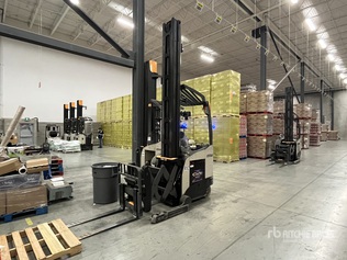 Crown RMD6025-32 Electric Stacker in Brampton, Ontario, Canada ...