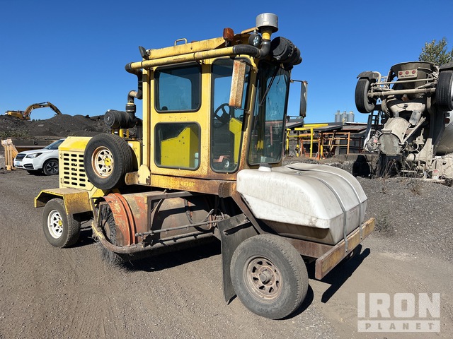 2004 Superior Broom DT80 Self-Propelled Broom in Vancouver, Washington ...