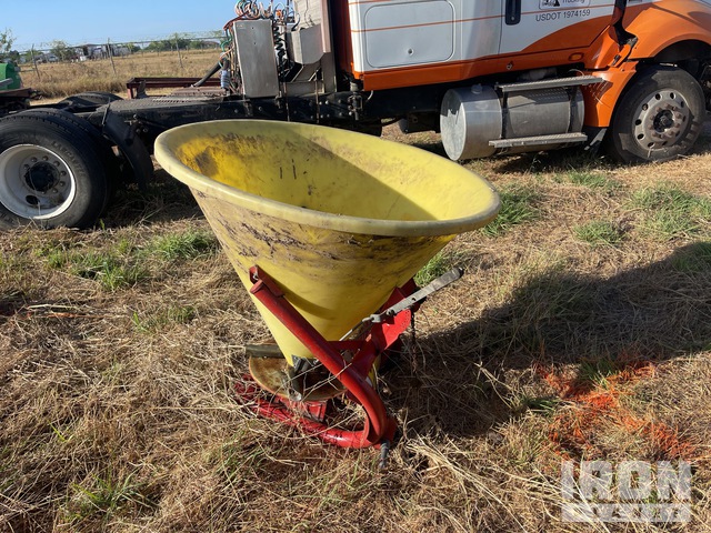 KingKutter S-400-P-UK Fertilizer Spreader in Mercedes, Texas, United ...