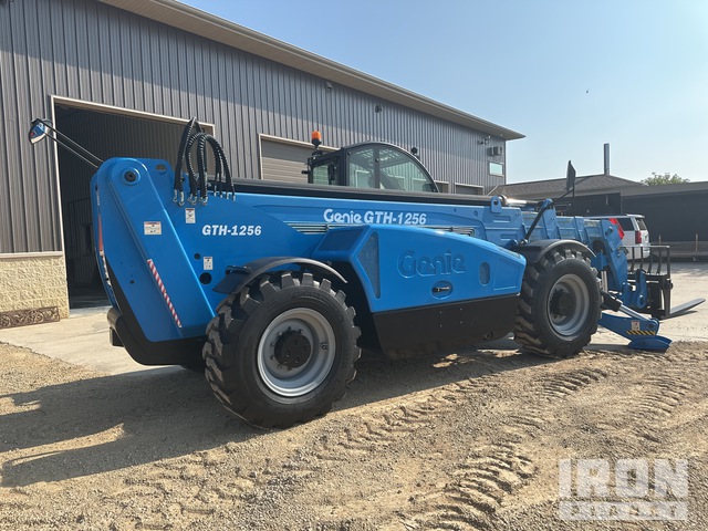 2015 Genie GTH-1256 Telehandler in Dubuque, Iowa, United States ...