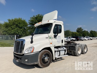 2012 Freightliner CA125DC 6x4 T/A Day Cab Truck Tractor in Columbus ...