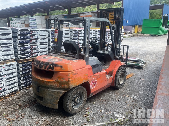Toyota 7FDU35 8000 lb Pneumatic Tire Forklift in Dayton, Tennessee ...