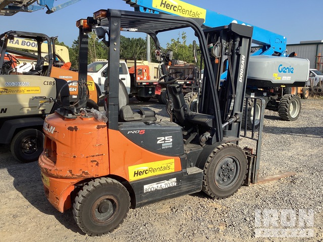 2017 (unverified) Doosan G25P-5 4600 lb Pneumatic Tire Forklift in ...