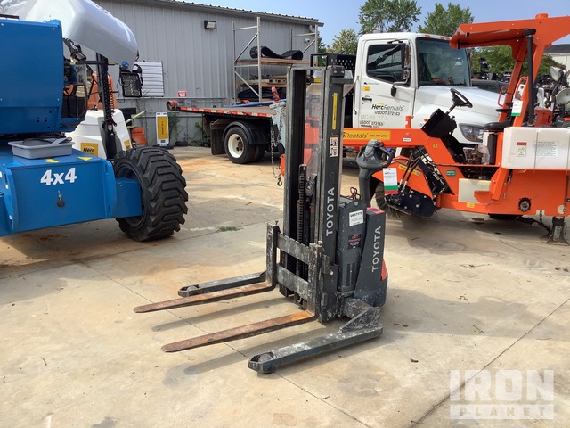 2018 (unverified) Toyota 8BWS13 2500 lb Electric Stacker in Raleigh, North Carolina, United ...