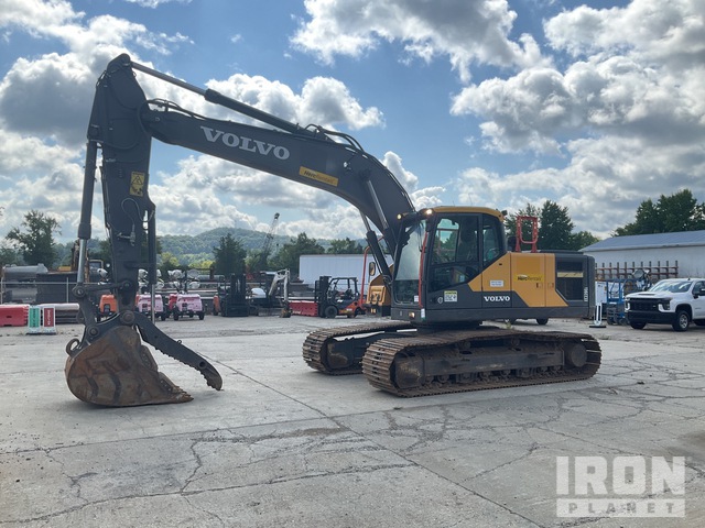 2018 Volvo EC220EL Tracked Excavator in South Charleston, West Virginia ...