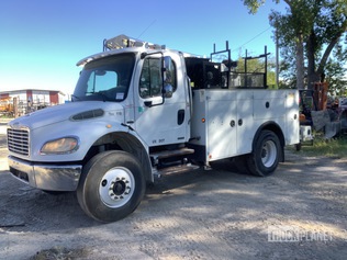 2007 Freightliner Business Class M2 4x2 Service Truck in Cedar Rapids ...