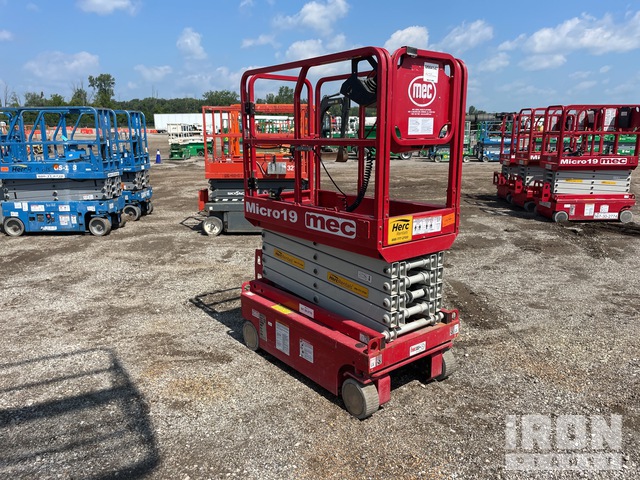 2018 MEC Micro 19 Electric Scissor Lift in South Vienna, Ohio, United ...