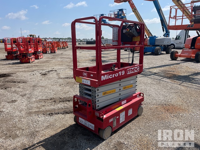 2018 MEC Micro 19 Electric Scissor Lift in South Vienna, Ohio, United ...
