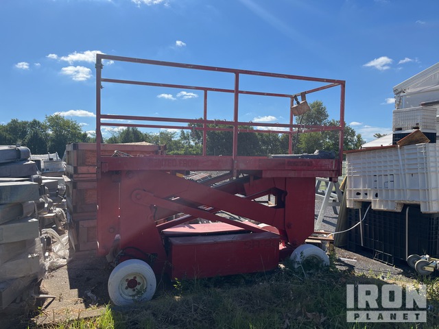 Strato-Lift SR-20 Electric Scissor Lift in Memphis, Tennessee, United ...