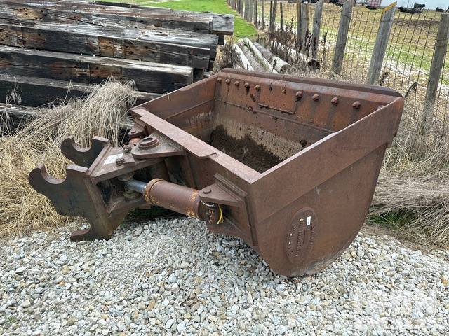 Empire 6 ft Excavator Bucket in Wapello, Iowa, United States ...