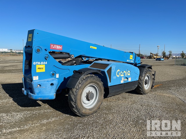 2015 Genie GTH-844 Telehandler in Perris, California, United States ...