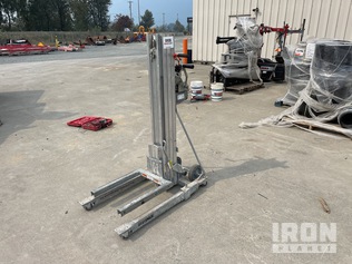 2018 Sumner 2412 Material Hoist in Chilliwack, British Columbia, Canada ...