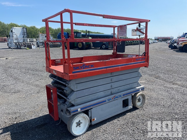 2011 Skyjack Sj4626 Electric Scissor Lift in Mont St Hilaire, Quebec ...