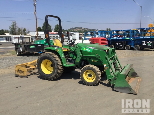 2017 John Deere 3032E 4WD Utility Tractor in Medford, Oregon, United ...