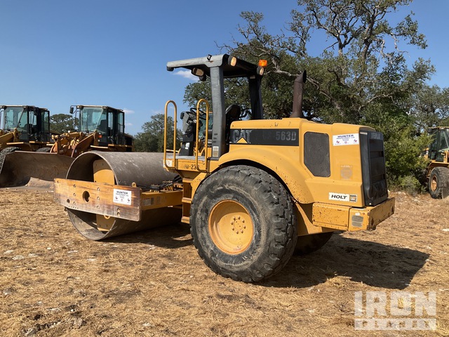 2001 Cat CS-563D Smooth Drum Compactor in San Marcos, Texas, United ...
