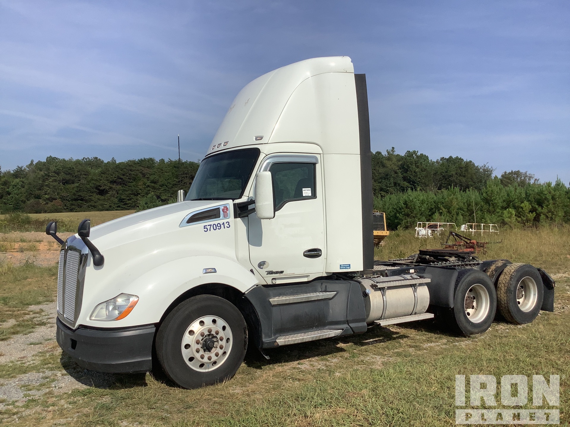 Kenworth T680 Day Cab