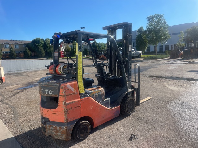2018 Toyota 8FGCU30 Cushion Tire Forklift in Denver, Colorado, United ...