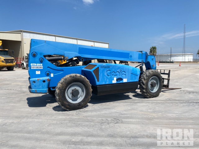 2015 Genie GTH-844 Telehandler in Corpus Christi, Texas, United States ...