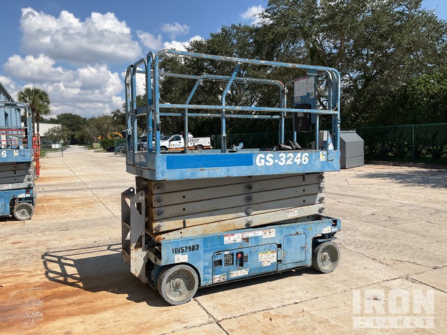 2014 Genie GS-3246 Electric Scissor Lift in Winter Garden, Florida ...