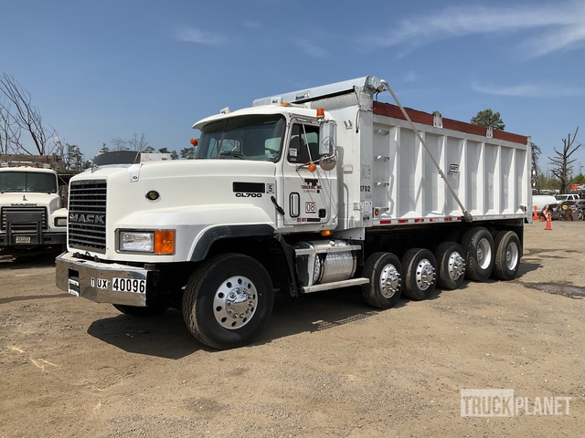 2001 Mack CL700 12x4 Five Axle Dump Truck in Springfield, Virginia ...