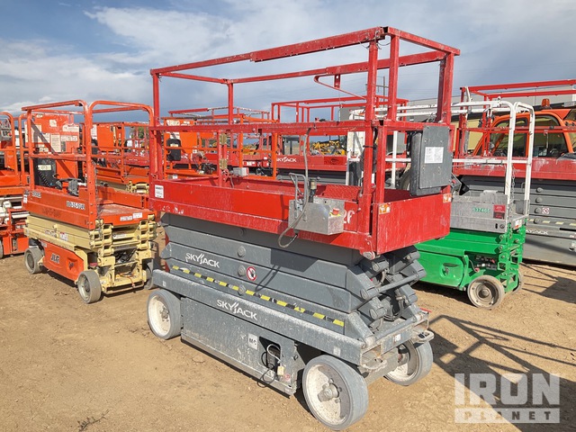 2016 Skyjack SJ3226 Electric Scissor Lift in Longmont, Colorado, United ...