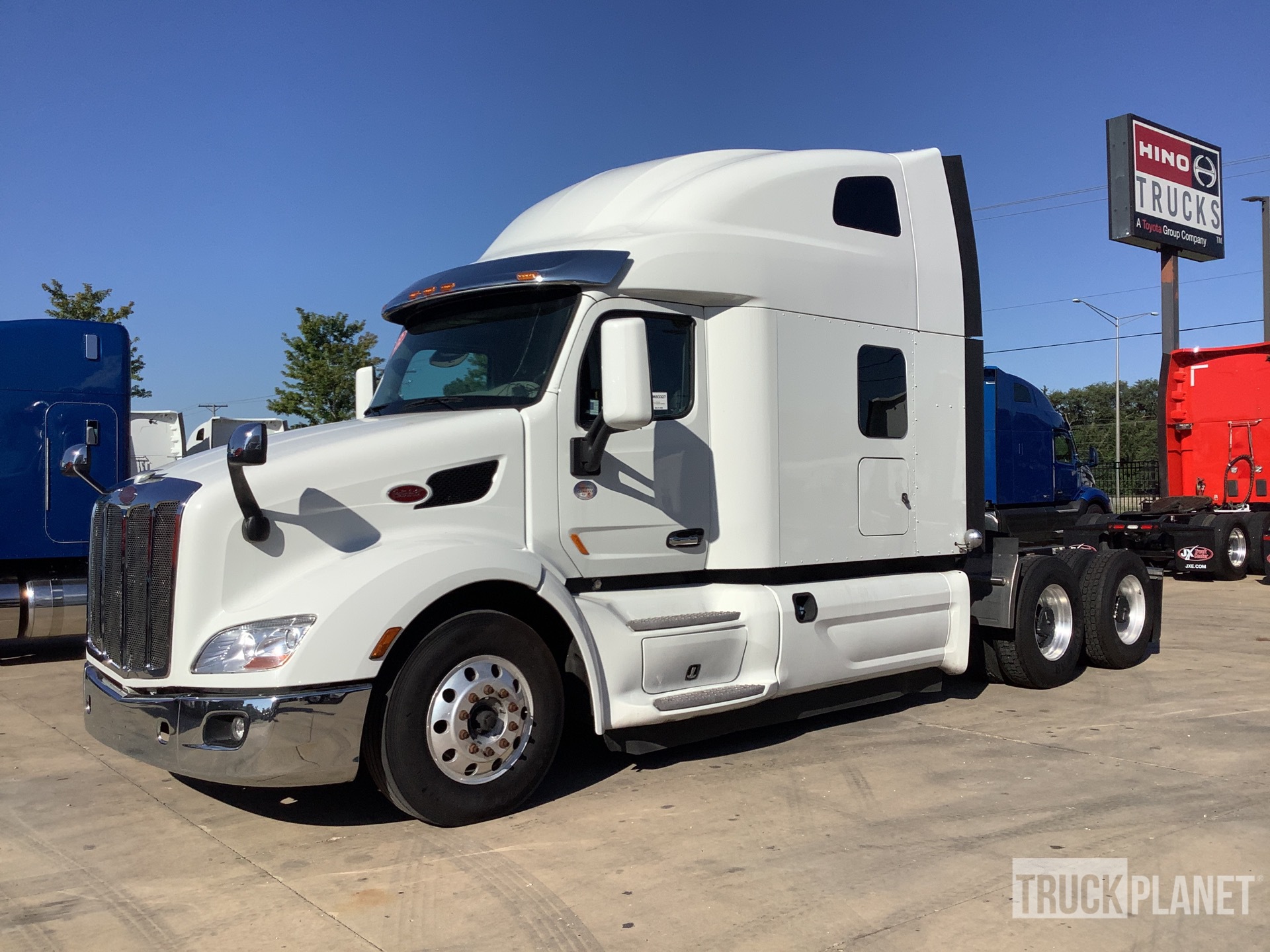 2022 Peterbilt 579 Trucks