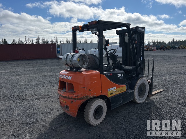 2017 (unverified) Doosan G30E3-5 4500 lb Pneumatic Tire Forklift in ...