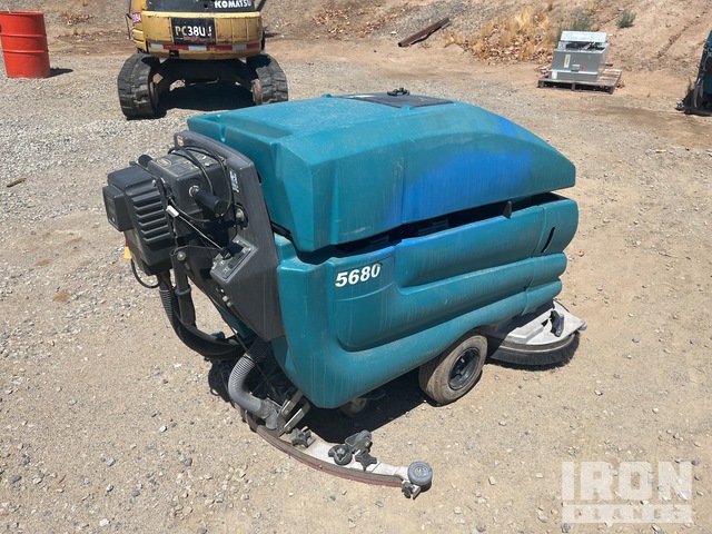 2016 Tennant 5680 Walk-Behind Electric Floor Scrubber in Perris ...