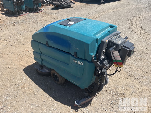 2016 Tennant 5680 Walk-Behind Electric Floor Scrubber in Perris ...