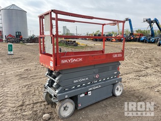2016 Skyjack SJIII-3226 Electric Scissor Lift in AUSTIN, Texas, United ...