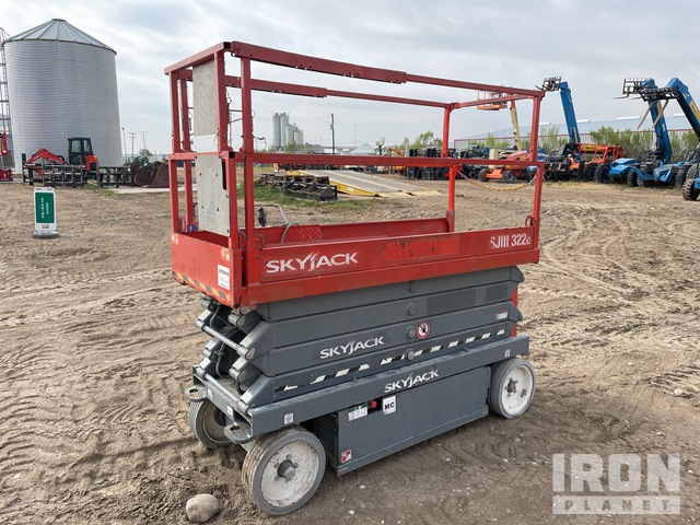 2016 Skyjack SJIII-3226 Electric Scissor Lift in AUSTIN, Texas, United ...