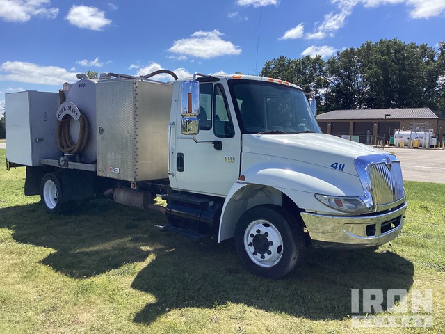 2004 International 4400 4x2 Vacuum Truck Vacuum Excavator Truck in ...