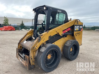 2015 Cat 246D Two-Speed Skid Steer Loader in Menomonee Falls, Wisconsin ...