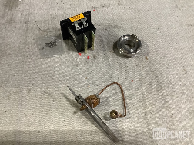 Surplus (4) Rotary Switches, (3) Bellows Flappers, (1) Valve Seat ...